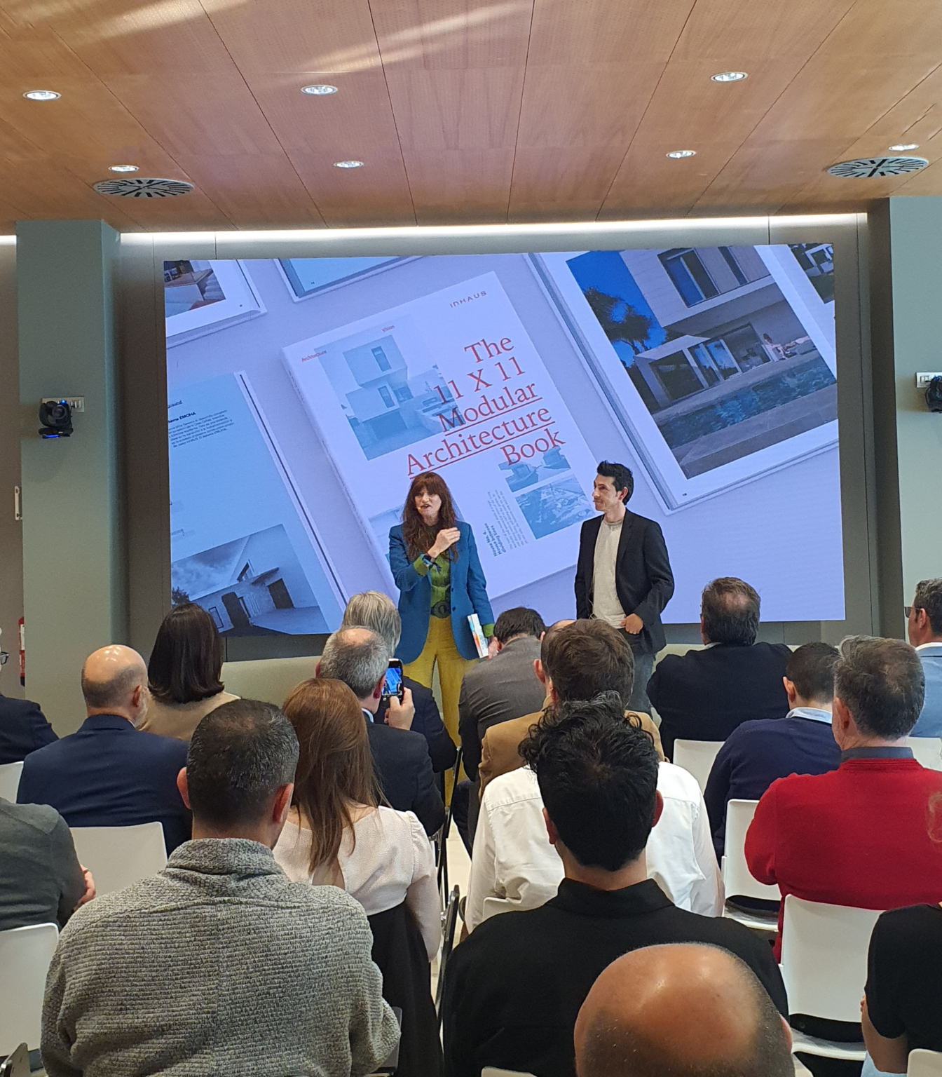 Presentación del libro 'The 11x11 Modular Architecture Book' en Valencia