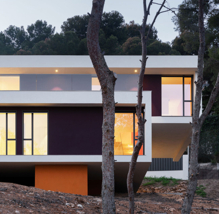 Architect's custom-built houses - inHAUS luxury modular homes