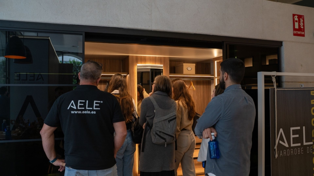 Casas inHAUS visita AELE - Visitas a proveedores